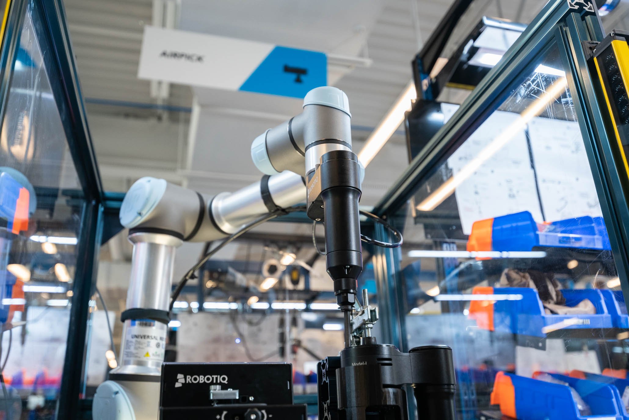 Screwdriving Solution | Robotiq